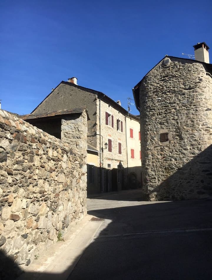 L’ancienne Poste Du Village Pour 2 à 3 Personnes. - Puigcerdà