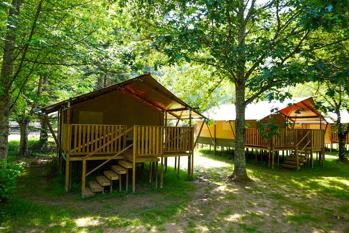 Camping Pittoresque - Tente Safari 5p Toilettes - Conques