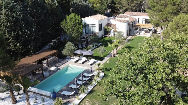 Lodge Magda Spa Sans Enfants - Lambesc