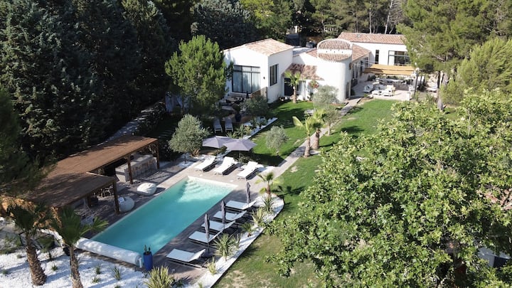 Loft Isis & Spa, Sans Enfants - Saint-Cannat