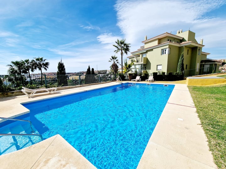 Royal Golf View: 2br, Pools & Ac - Calahonda