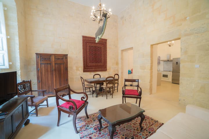 Ht1 - Heritage Treasure - Valletta