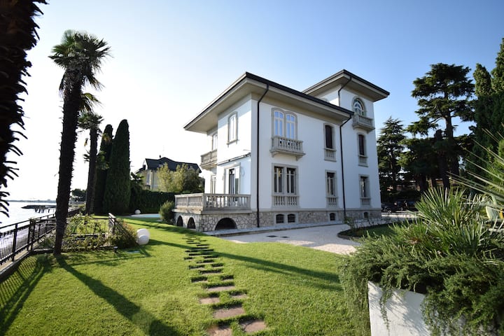 “Villa Virginia” A Lago Con Piscina E Pontile Priv - Desenzano del Garda