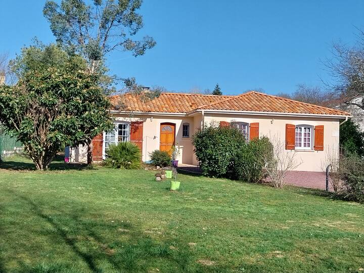 Maison à Louer En Dordogne - Limeuil