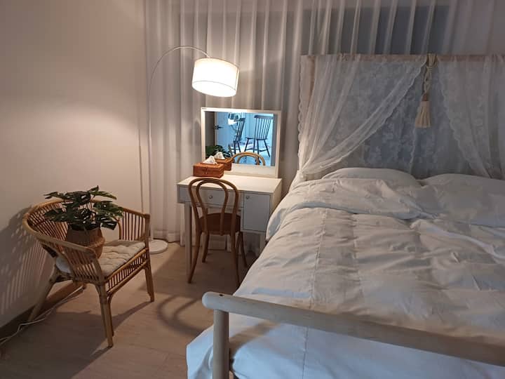 이태원/패밀리숙소/넓은거실/북촌.광화문.경복궁.명동.남대문시장.경리단길.해방촌.남산타워 - Seoul