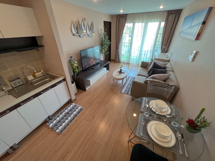 Bright Room @Nimman (High Floor, Wide Balcony) - Chiang Mai
