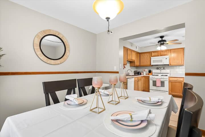 Near Greenfield Village-downtown Dearborn-oakwood - Dearborn, MI