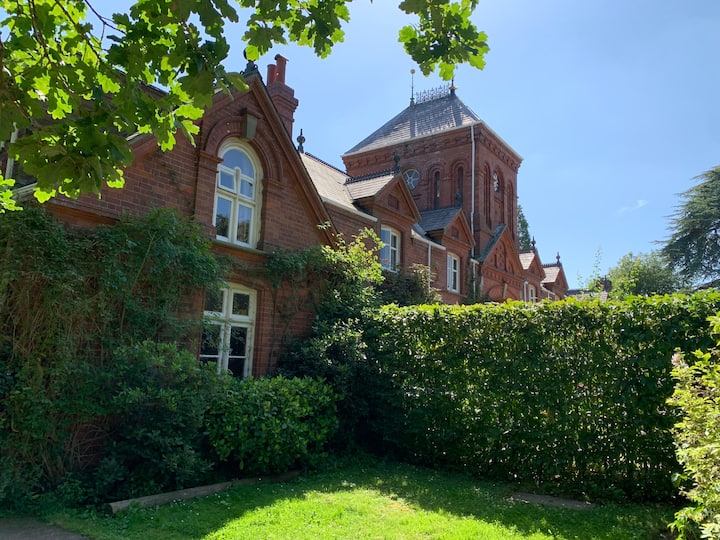 The Stable House, Clock House (4 Bedroom) - Lutterworth