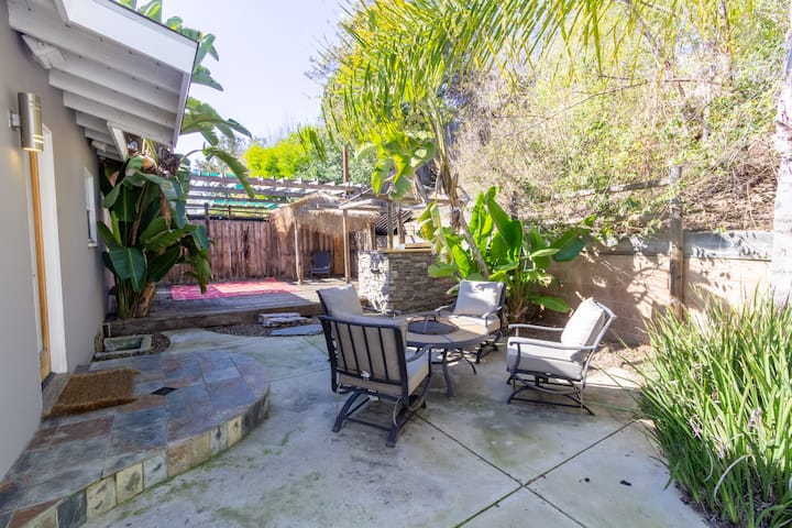 Centrally Located Cottage Near Lake Trails Shops - La Mesa