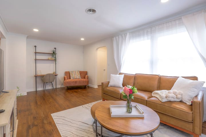 Dishwasher | W/d In Unit | Bath Tub | Fenced Yard - Kansas City