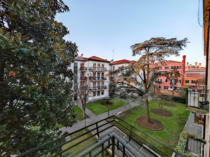 Apartment With Garden View - Venise