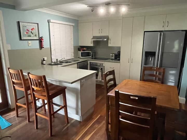 Beef Week Gem - In Wandal, Close To Showground. - Rockhampton