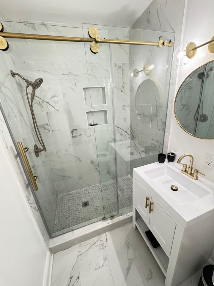 Luxury 2 Bedroom Apt Palace In Dc - Arboretum, DC