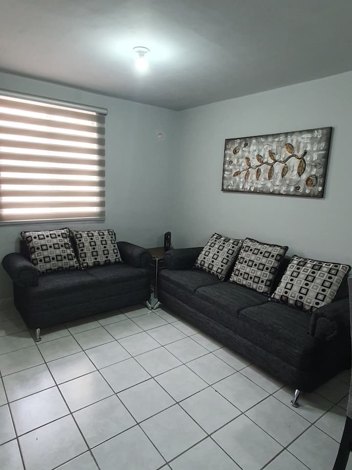 House Near Airport - Ciudad Apodaca