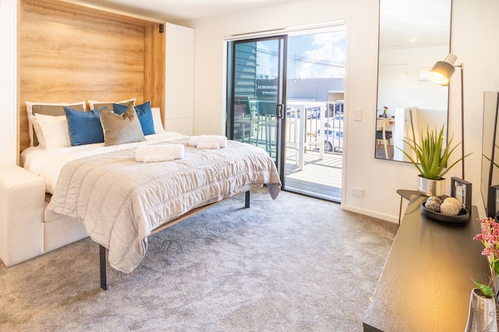 Central City Charm: Pet-friendly Studio - Christchurch