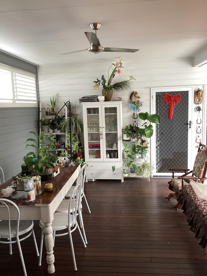 2 Bedroom Guest House - Rockhampton