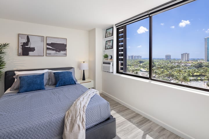 Waikiki Oasis Haven: Your Coastal Escape - Honolulu, HI