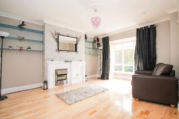 Entire House 3 Bedrooms 2 Bathroom 4 Beds Parking - Dublin