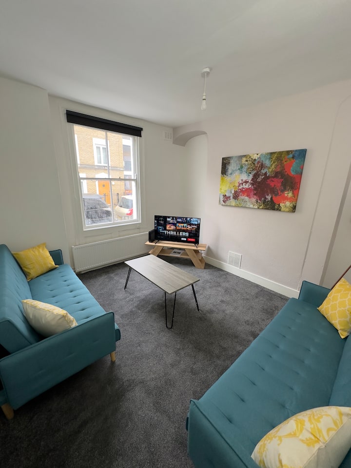 Stay At This Great Spacious 5-bed Hackney Home - London