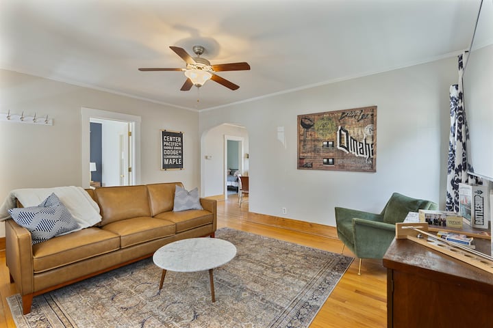 Centrally Located Bungalow! - Omaha, NE