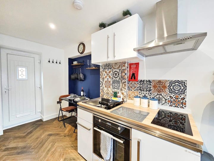 Cobblestone Studio By Fortuna Property Portfolio - Cheltenham