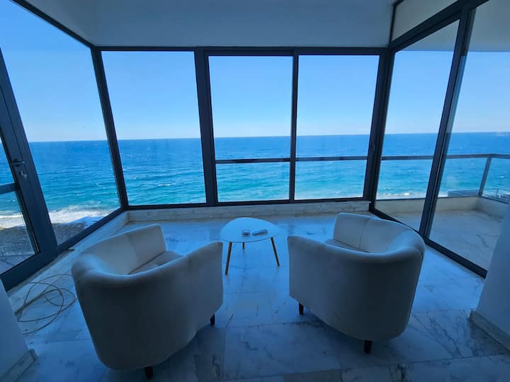 Xl Seafront Home In Sliema - Malta
