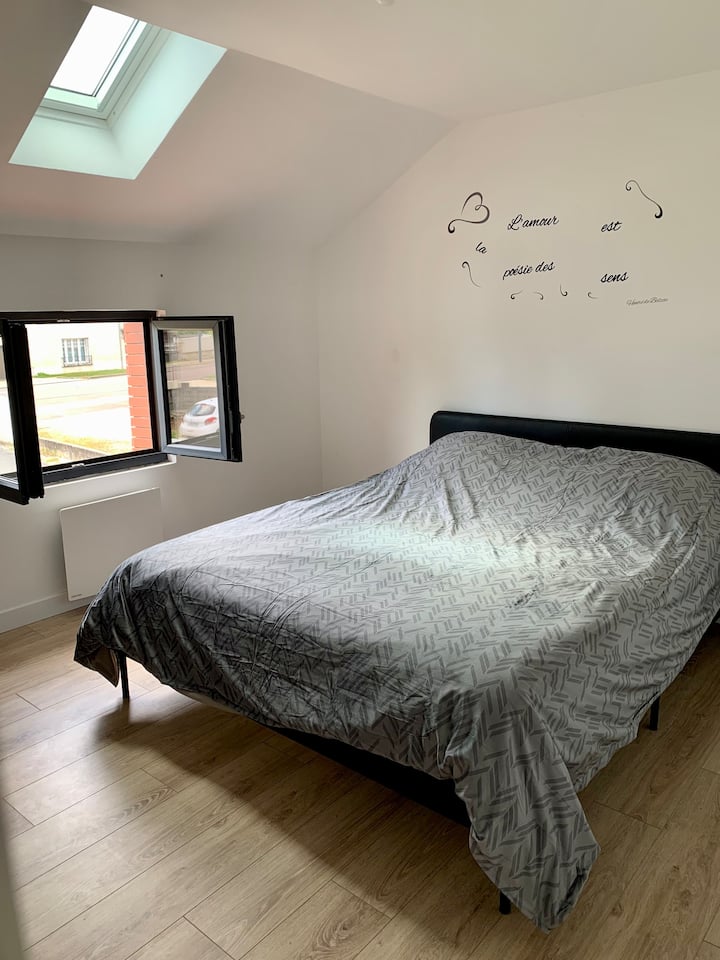 Comfy Room In A Beautiful House - Beaune
