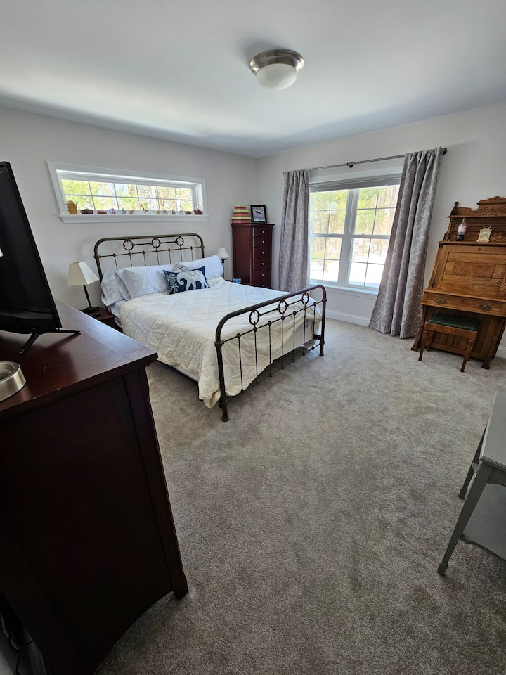 Minutes From Burlington And Lake Champlain - Burlington, VT