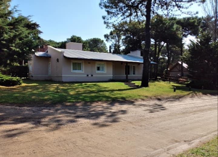 Casa En Pinamar - Para Familias Y Adultos - Pinamar