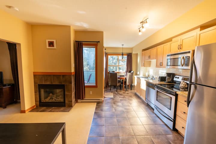 Mountain View Canmore Condo - Canmore