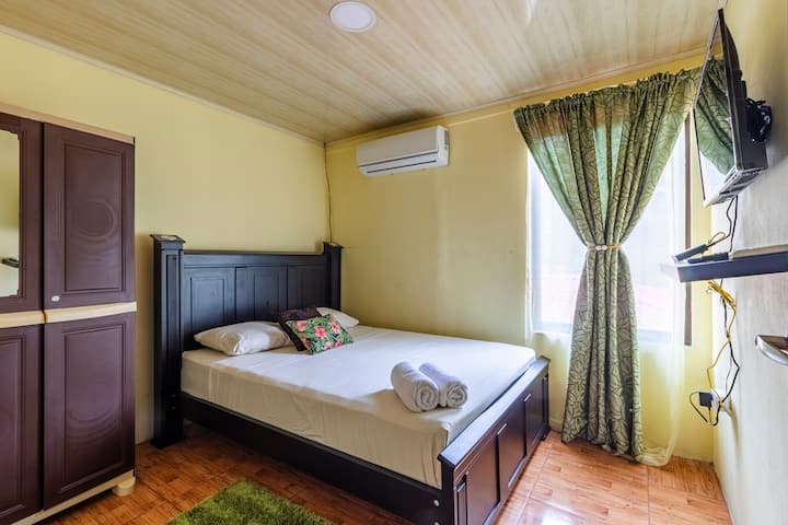 Miss Patri #3 - Puerto Viejo de Talamanca