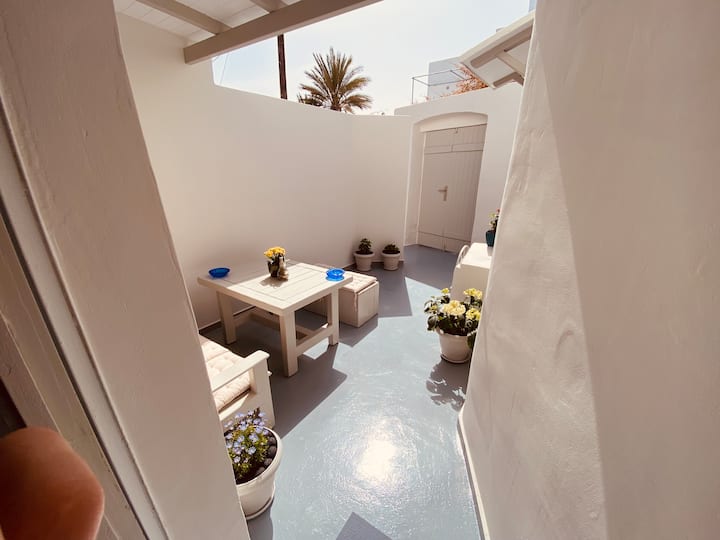Odysseas Traditional House - Santorini