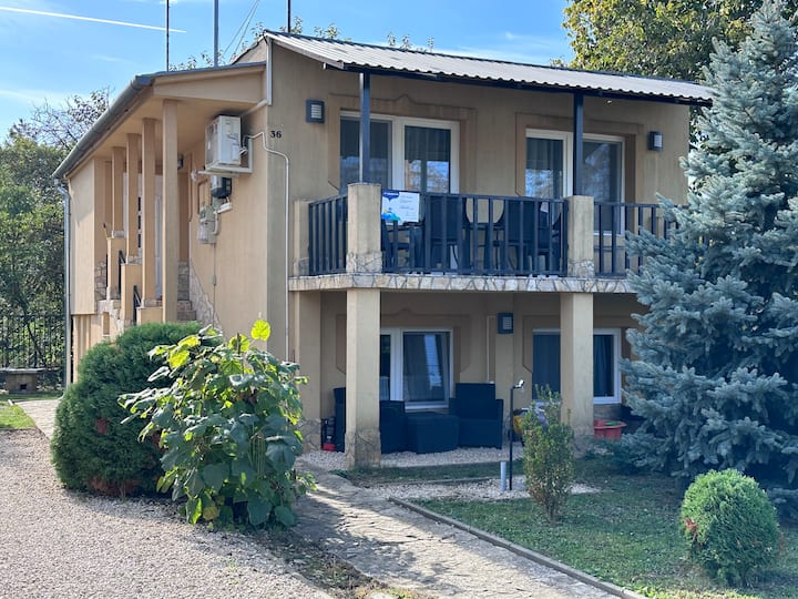 2 Szobás-nappalis Apartman A Strandtól 350 Méterre - Hajdúszoboszló