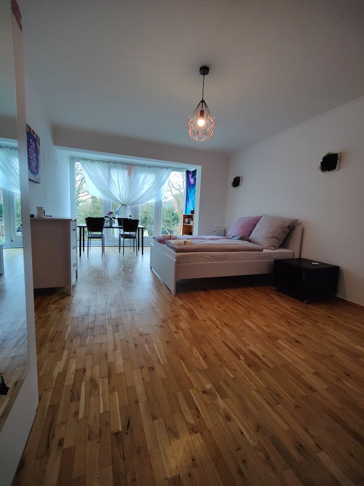 Big Room + Private Bathroom In Spacious Apartment - Hamburgo