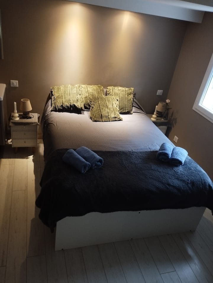 Gîte Insolite, Moderne,
Avec 4 Couchages - Gourdon