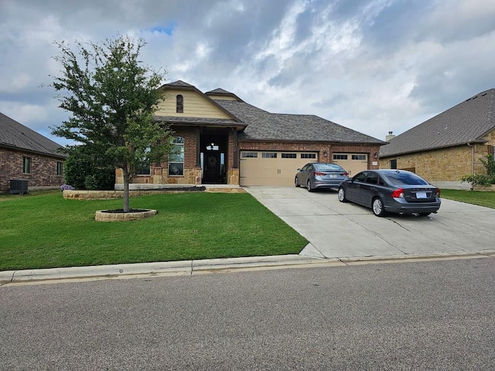 (2024 Eclipse) Belton Home By Stillhouse Lake - 벨턴