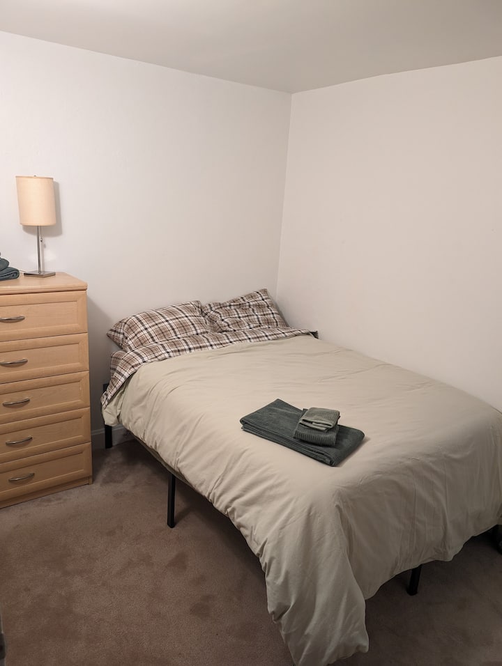 Cozy Private Room - Troy, NY