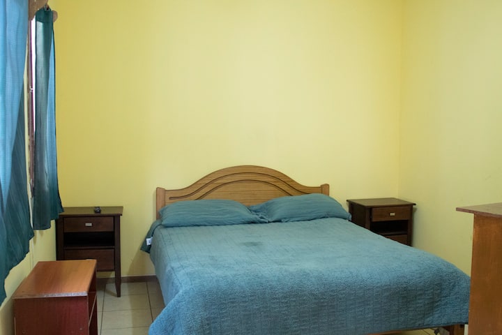 Hostal Plaza Carrera|matrimonial - Copiapó