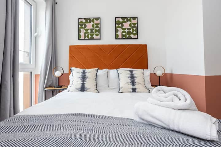 Lake-view Apartment/city Center - Manchester