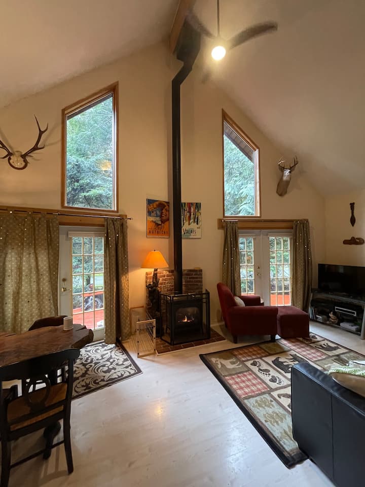 Seven Cedars Chalet - Glacier, WA