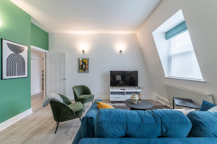 Kula Tower Bridge - Premium Two Bedroom - City of London