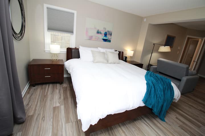 Charming Remodeled Home - Des Moines, IA