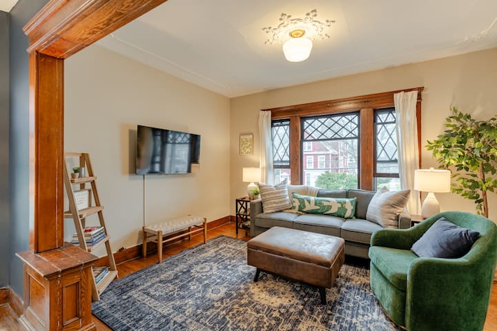 Spacious +Light Filled Near Su, Lemoyne, Hospitals - Syracuse, NY