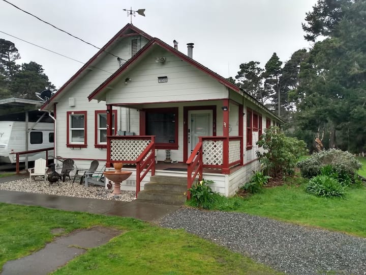 Old Coast Getaway - Fort Bragg, CA