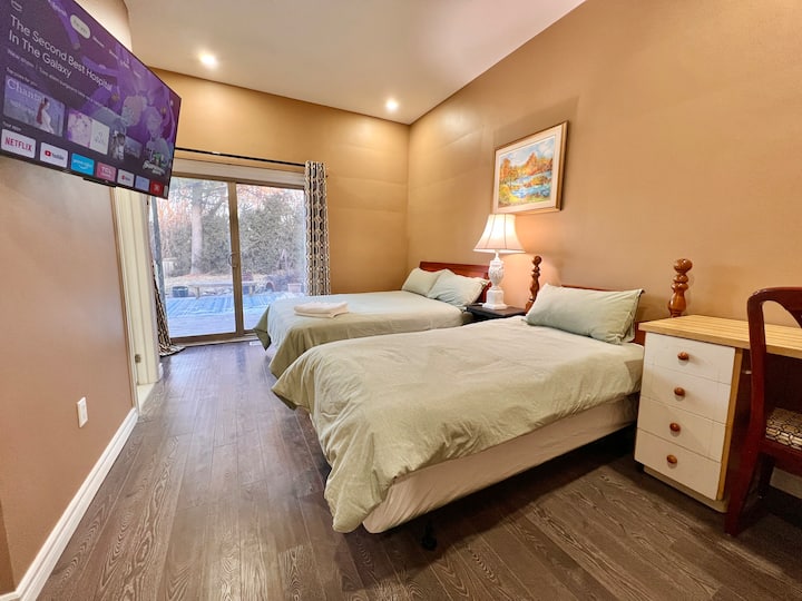 Spacious 2-bed Ensuite Room Near Yonge In Aurora - Aurora