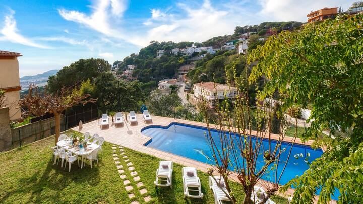 * Costacabana - Villa Marysol * Villa Met Zeezicht - Lloret de Mar