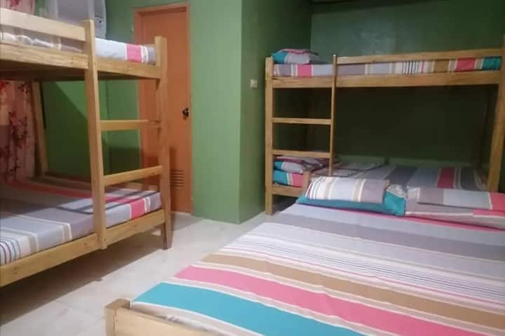 Cottage Sleeps 8-10 - Camiguin