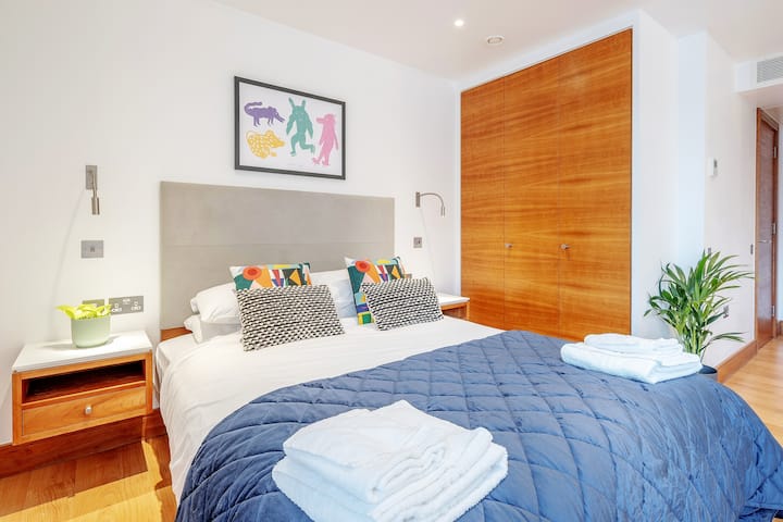 Kula Tower Hill - Classic Studio - Greenwich