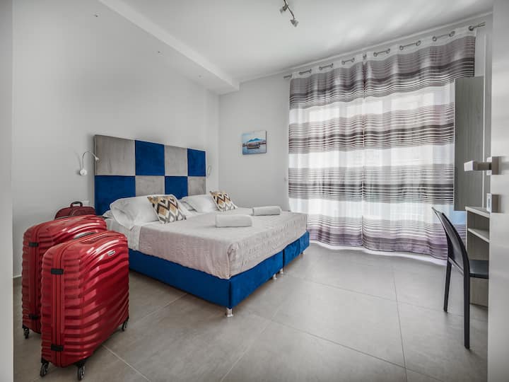 De Vivo Realty - Azzurro Park Suite Sorrento - Sorrento