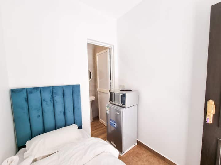 N008 Small Room In Ground Floor - Jeddah